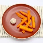 Bâtonnets de carottes persillés et boulette de maquereau - Cuisinez ...