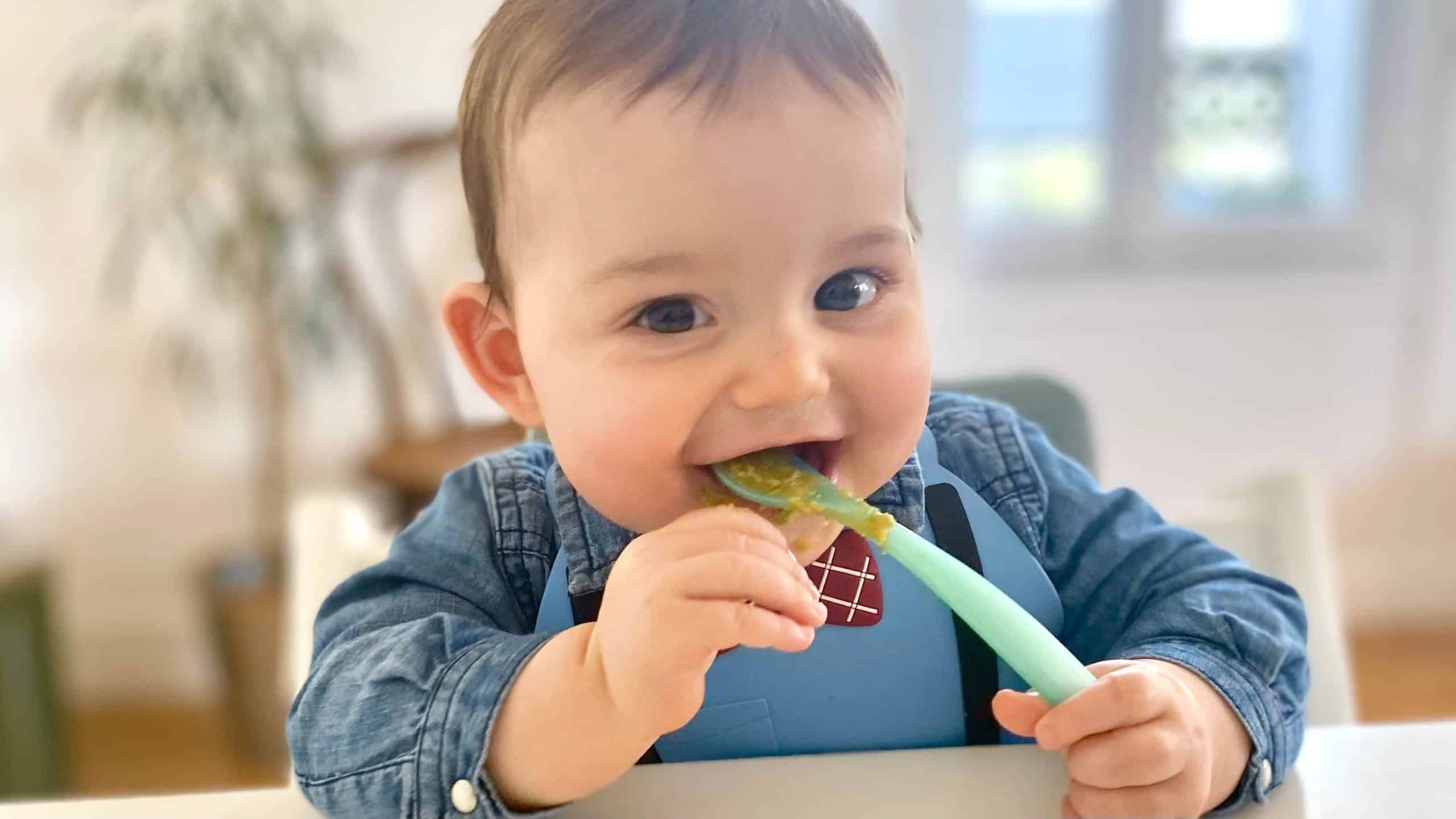 Comment favoriser l'autonomie à table chez l'enfant ? - Cuisinez pour bébé